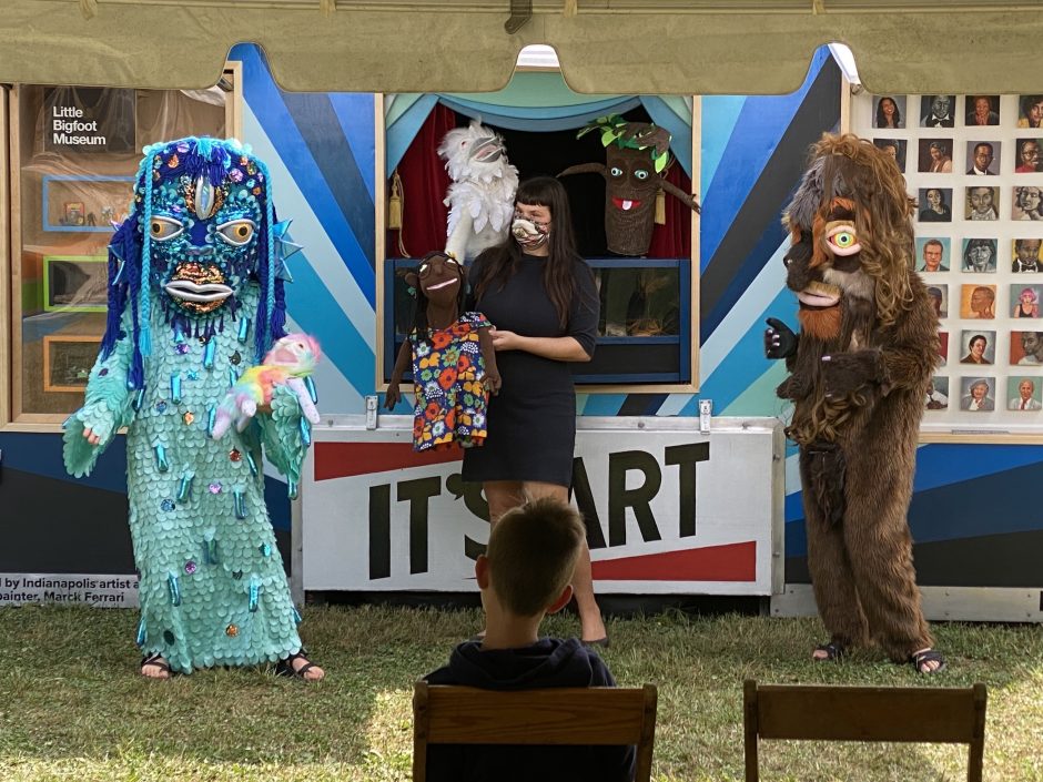 Puppet ShowSPARK: on the Circle